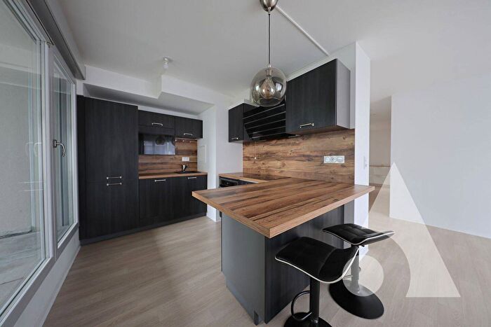 Appartement à louer - Centre Commercial Evry II, Evry Courcouronnes - 3 pièces - 2 chambres