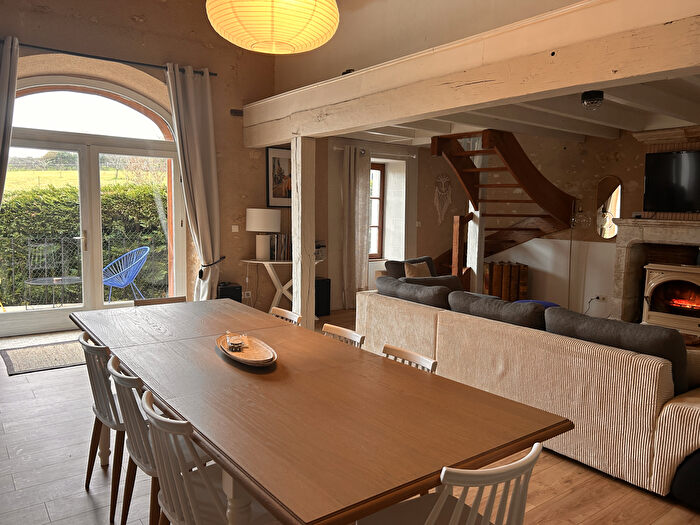 Maison à vendre - Rivarennes - 4 pièces - 3 chambres