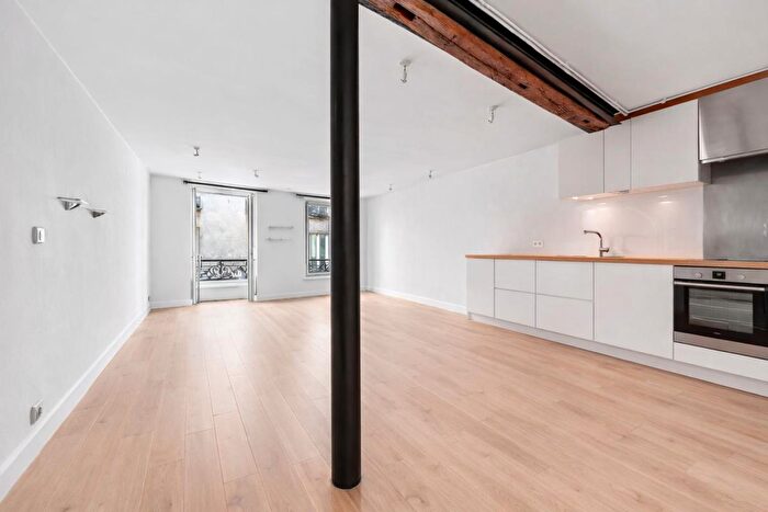 Paris 11ème, République, Saint-Ambroise : Appartement 2 pièces à vendre