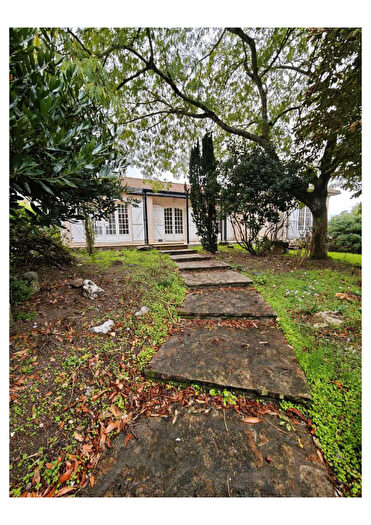 Maison à vendre - Vihiers - 6 pièces - 3 chambres