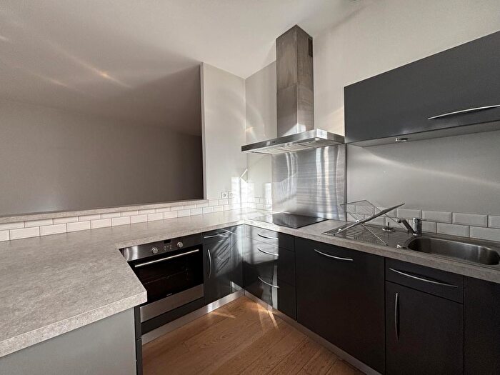 Appartement à louer - Le Puy-en-Velay, Centre-ville - 3 pièces - 2 chambres