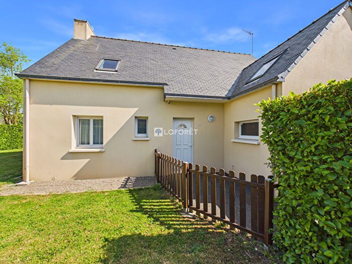 Maison à vendre - Plonéour-Lanvern - 6 pièces - 4 chambres