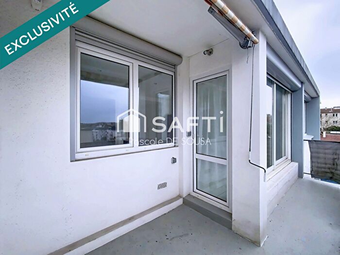 Appartement à vendre - Rueil-Malmaison, Mazurieres - 4 pièces - 2 chambres