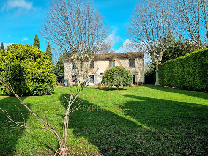Maison à vendre - Le Thor - 12 pièces - 6 chambres