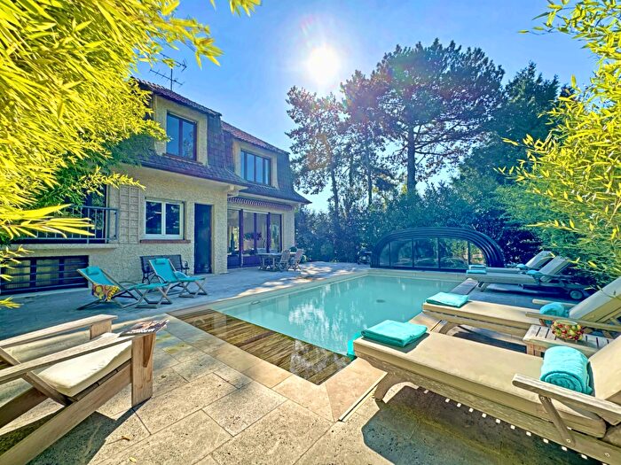 Maison à vendre - Antony, Croix de Berny - 7 pièces - 5 chambres