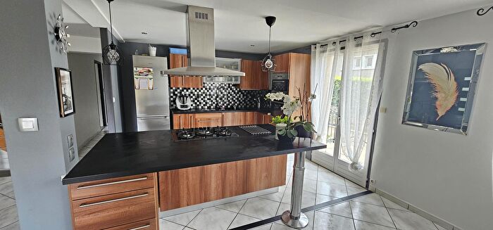 Maison à vendre - Grigny - 5 pièces - 4 chambres