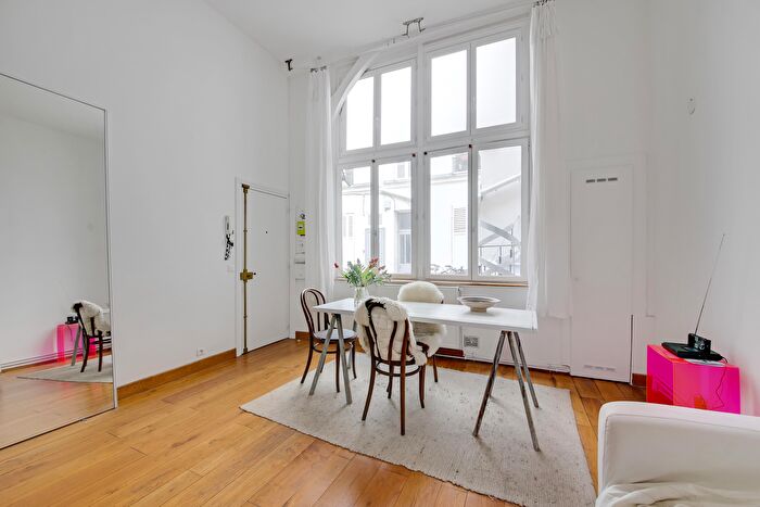 Appartement à vendre - Paris e , Belleville, Saint-Maur - 2 pièces - 1 chambre