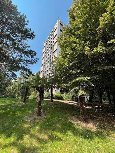 Appartement à louer - La Tournelle-Clos de Verrieres, Verrières-le-Buisson - 5 pièces - 4 chambres