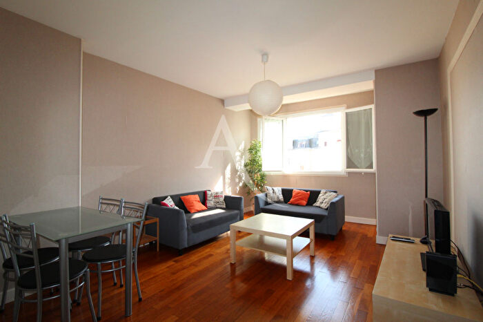 Appartement à louer - Dijon, Montchapet - 3 pièces - 2 chambres