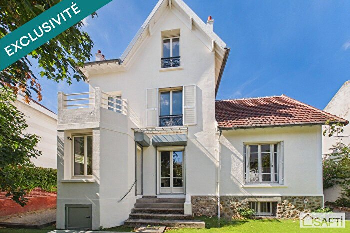 Courbevoie, Bécon - Maison 8 pièces à vendre
