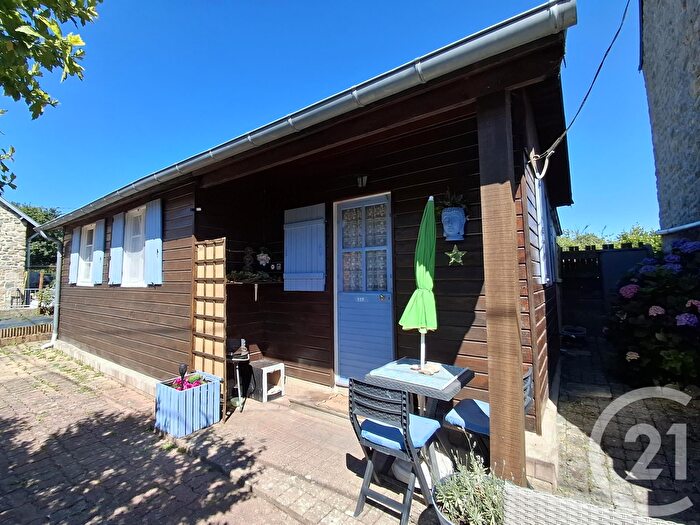 Jullouville : Maison 3 pièces à vendre
