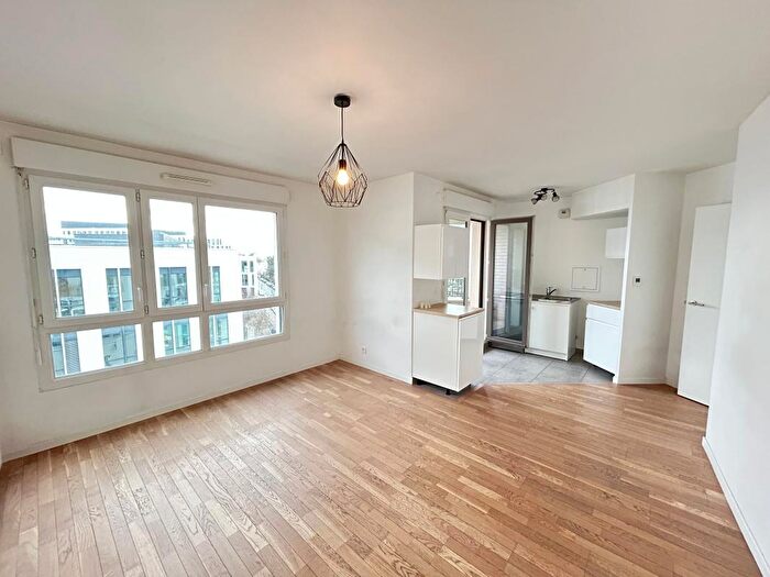 Appartement à louer - Châtillon, Conservatoire - 2 pièces - 1 chambre