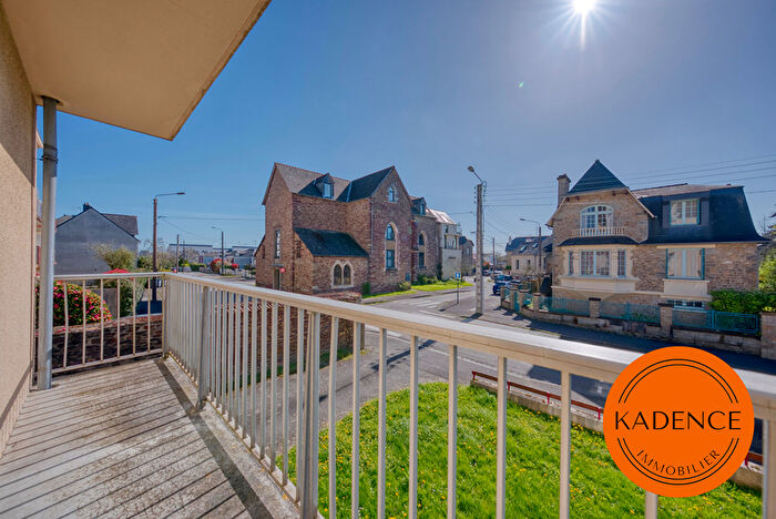 Appartement à vendre - Quartiers Nord-Est, Jeanne dArc - 1 pièce