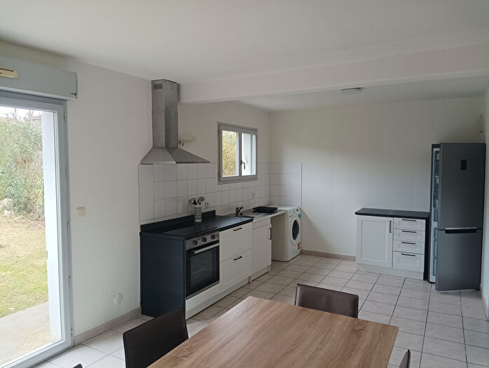 Maison à louer - Boulogne-sur-Gesse - 4 pièces - 3 chambres