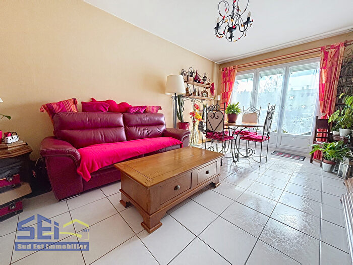 Appartement à vendre - Villiers-sur-Marne, Les Perroquets - 3 pièces - 2 chambres