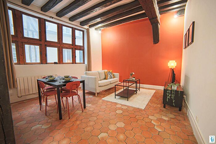 Appartement à louer - Vieux Marché-Cathédrale, Rouen - 2 pièces - 1 chambre