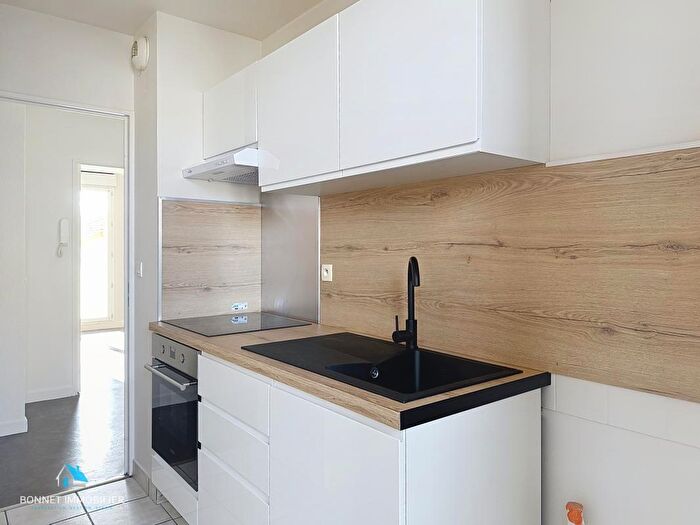 Appartement à louer - Clermont-Ferrand, Herbet, Brezet, Saint-Jean - 2 pièces - 1 chambre