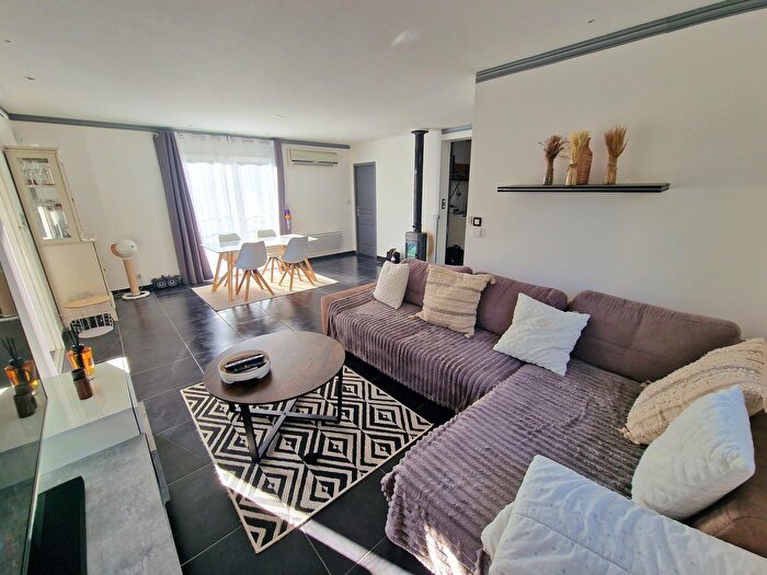 Maison à vendre - Méounes-lès-Montrieux - 5 pièces - 4 chambres