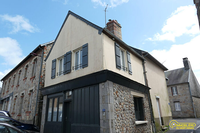 Saint-Georges-de-Rouelley : Maison 4 pièces à louer