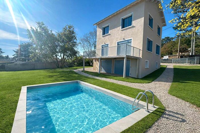 Maison à louer - Ouest, Saint-Cyr-au-Mont-dOr - 5 pièces - 4 chambres