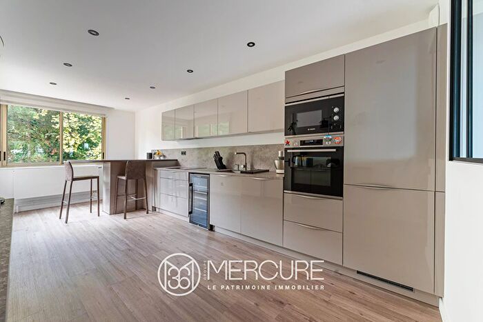 Appartement à vendre - Sainte-Foy-lès-Lyon, Centre-ville - 3 pièces - 2 chambres