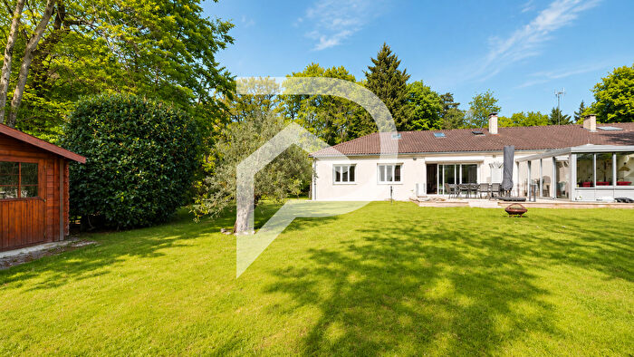 Maison 7 pièces à La Celle-Saint-Cloud, La Feuillaume, à vendre