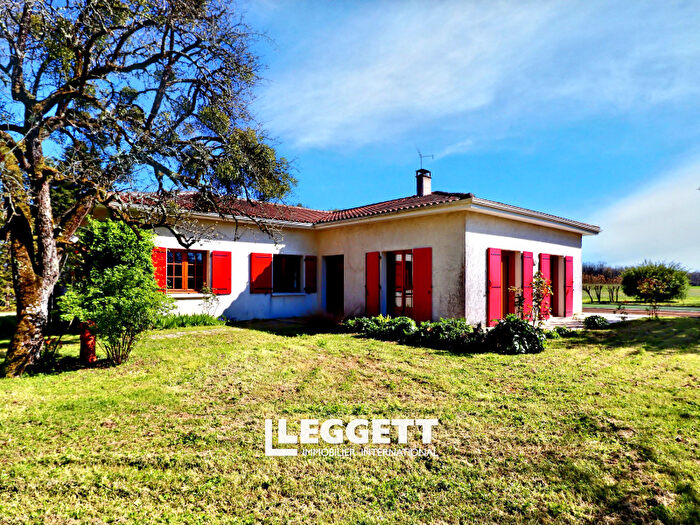 Maison à vendre - La Rochefoucauld - 8 pièces - 4 chambres