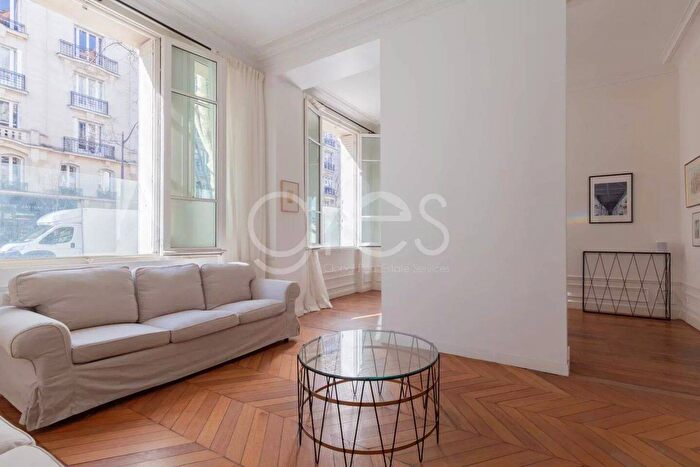 Appartement à louer - Gros Caillou, Paris ème arrondissement - 3 pièces - 2 chambres