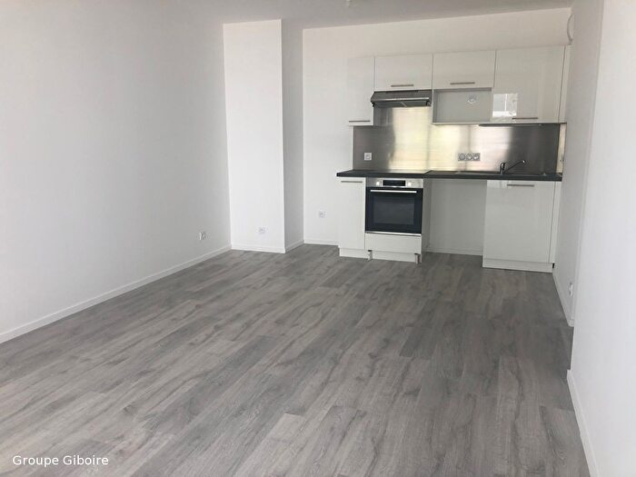 Appartement à louer - Quartiers Nord-Est, La Motte Brûlon - 3 pièces - 2 chambres