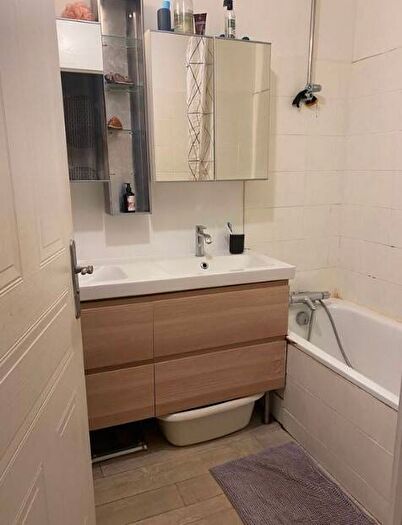 Appartement à louer - Grenouillère-Marnois-Rive de Marne, Noisy-le-Grand - 2 pièces - 1 chambre