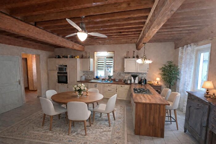 Maison à vendre - Claveisolles - 5 pièces - 3 chambres