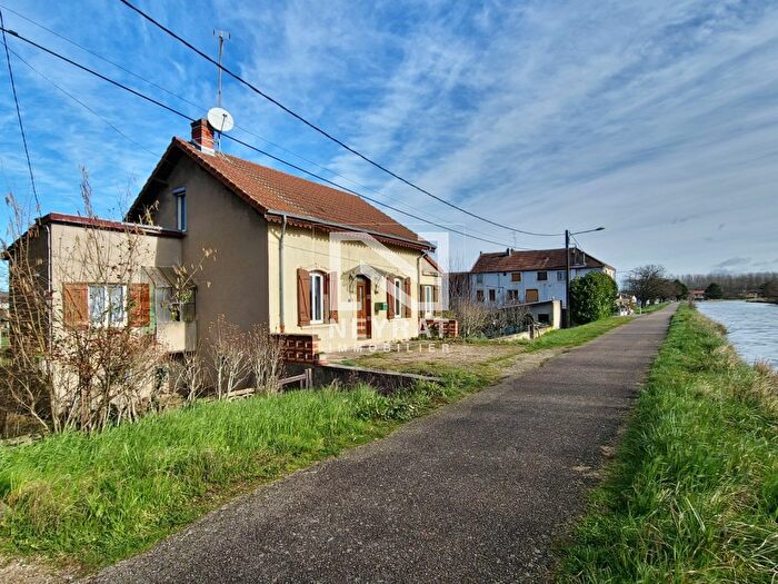 Maison à vendre - Digoin - 6 pièces - 3 chambres