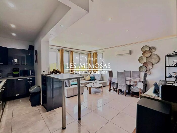 Appartement à vendre - Fréjus, Centre-ville - 4 pièces - 3 chambres