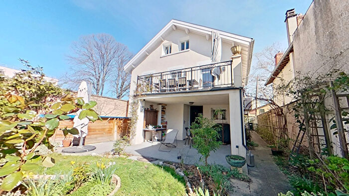 Maison à vendre - Lyon e , Laënnec, Mermoz - 5 pièces - 3 chambres