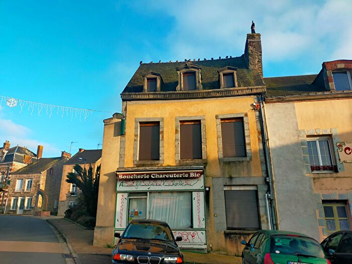 Maison à vendre - Villaines-la-Juhel - 10 pièces - 4 chambres