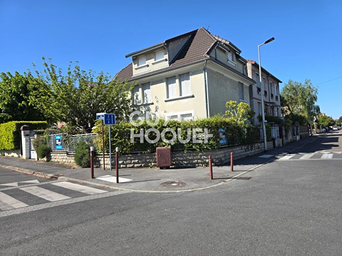Cachan, Ouest Sud : Maison 9 pièces à vendre