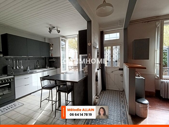 Maisons à vendre et appartements à louer - 3