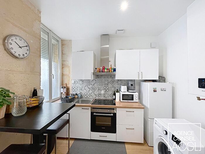 Appartement à louer - Bordeaux - 2 pièces - 1 chambre