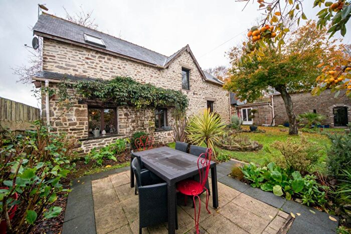 Maison à vendre - Mellac - 7 pièces - 5 chambres