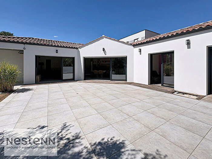Maison 7 pièces à Commequiers, à vendre