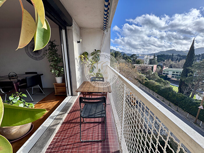 Appartement à vendre - Marseille e , Mazargues - 4 pièces - 3 chambres