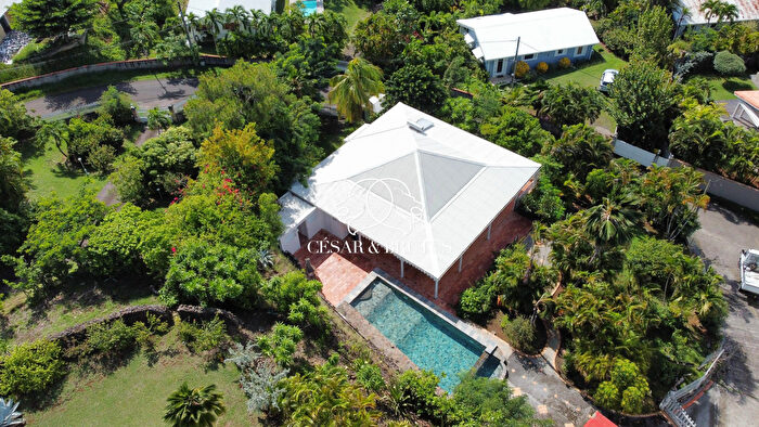 Maison à vendre - Le François - 8 pièces - 6 chambres