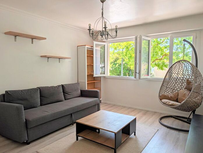 Quartiers Nord-Ouest, Villejean : Appartement 3 pièces à louer