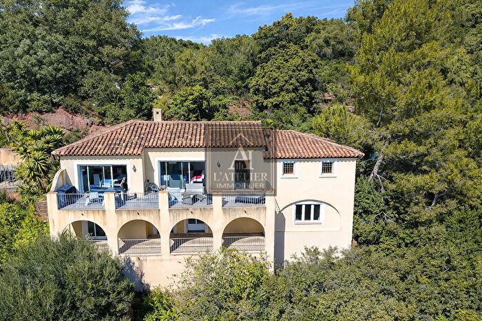 Maison à vendre - Solliès-Ville - 6 pièces - 4 chambres