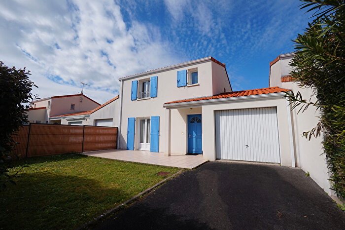 Maison à vendre - Royan, Marne-Yeuse, Royan - 4 pièces - 3 chambres