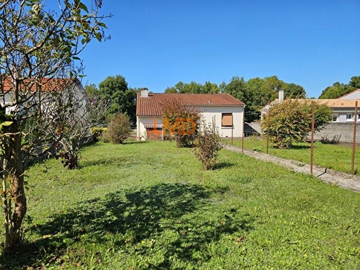 Maison à vendre - Saint-Julien-de-lEscap - 6 pièces - 5 chambres