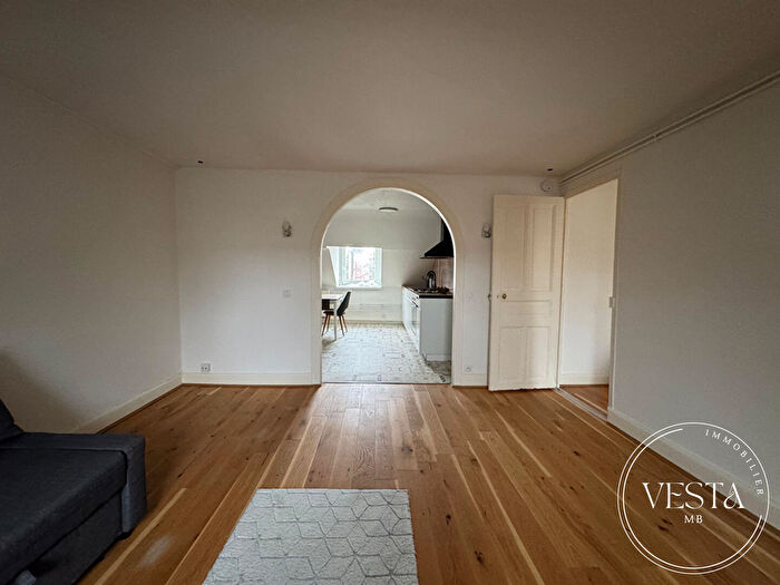 Appartement à vendre - Dijon, Centre-ville - 2 pièces - 1 chambre