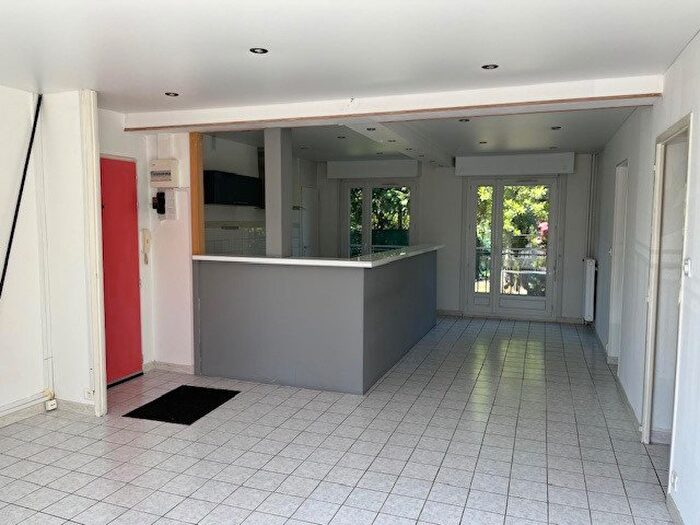 Appartement à vendre - La Chapelle-Saint-Mesmin - 3 pièces - 2 chambres