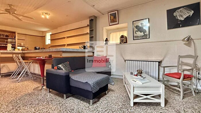 Maison à vendre - Chusclan - 5 pièces - 3 chambres
