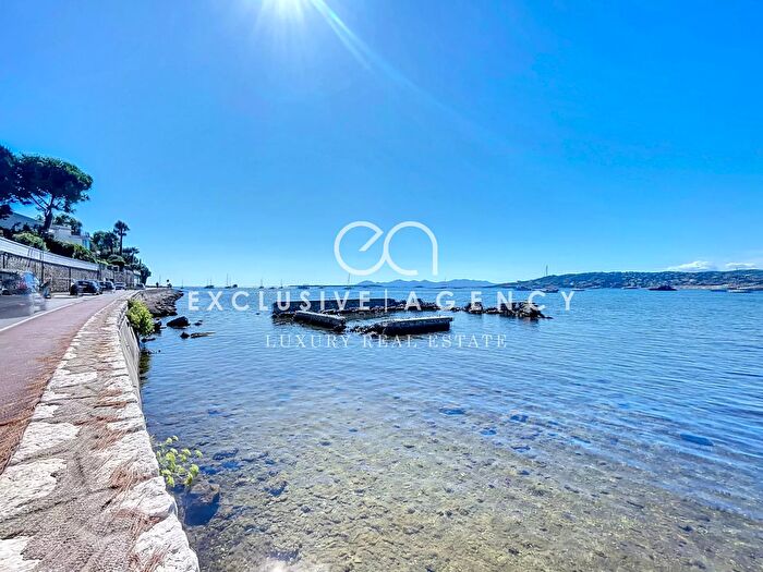 Maison à vendre - Antibes, Juan-les-Pins, Le Cap - 4 pièces - 3 chambres